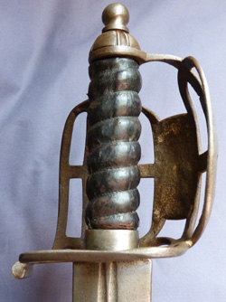 English C.1750 Heavy Cavalry Horseman Broadsword