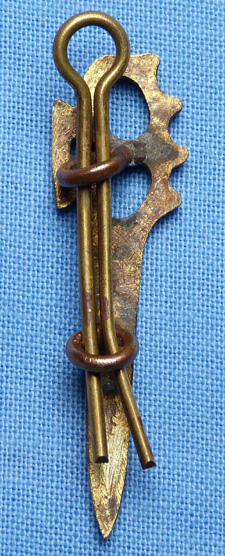 British WW2 50 Commando Dagger Knuckleduster Beret Badge